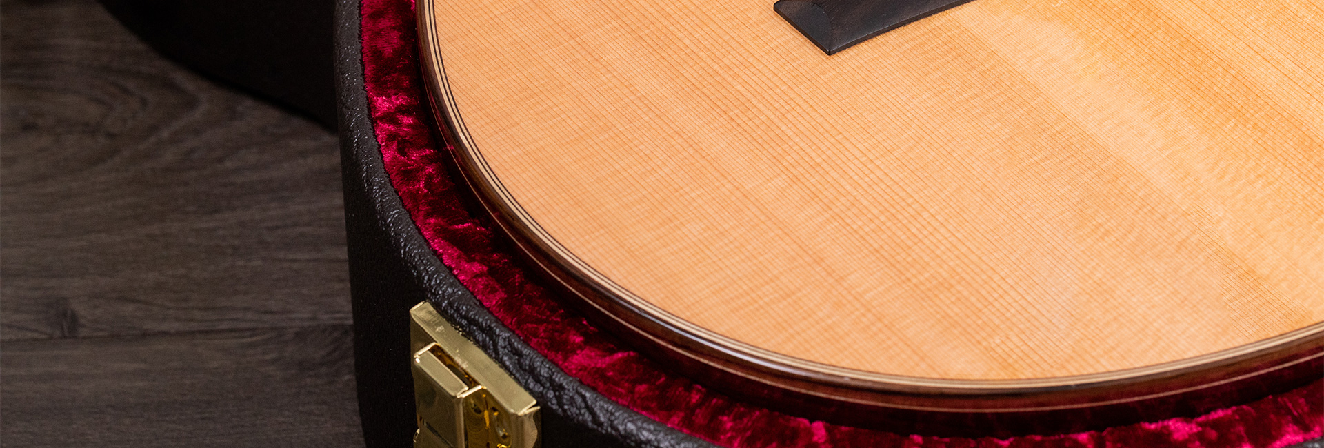| Taylor Guitars
